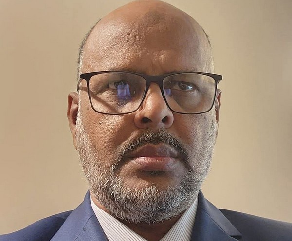 Jemil Mansour : L’intervention de l’ambassadeur de France en langue ...